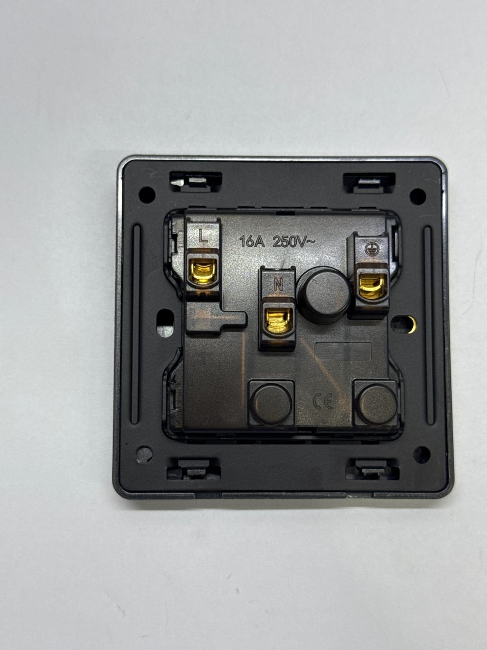 POWER PLUG Xises Grey – Indus Electric